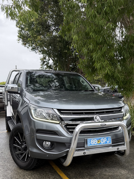 Holden Colorado 2016 Z71 Nudge Bar with sensors – GCB Bars & Racks